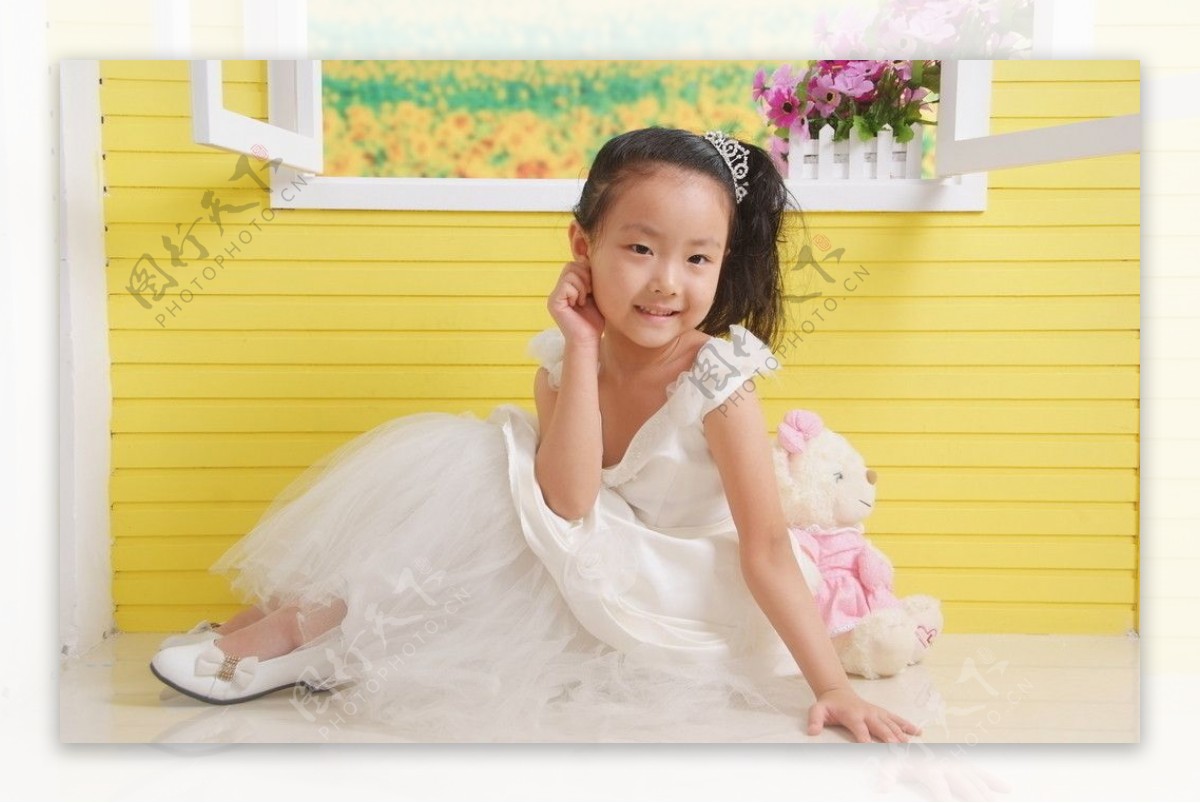 小女孩图片素材-编号18113984-图行天下